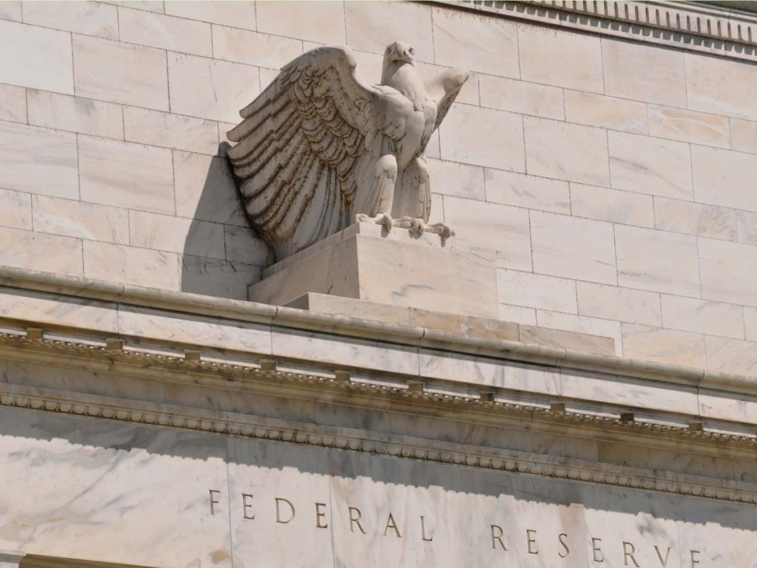 CFD: cosa sono e come funzionano? La guida completa per il 2025